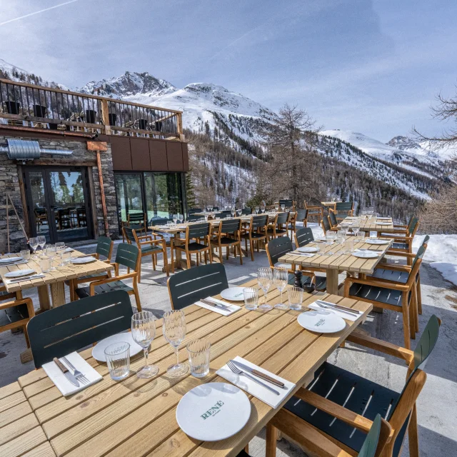 Mountain restaurants in Val d’Isère: gastronomy on the pistes